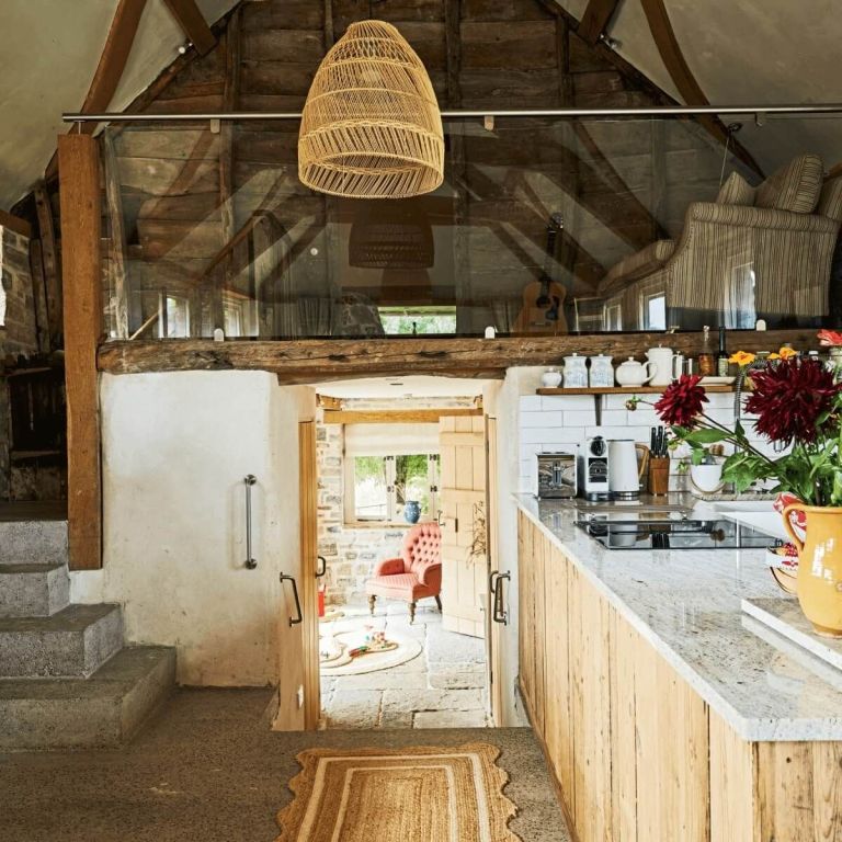 Thornfalcon | Coach House