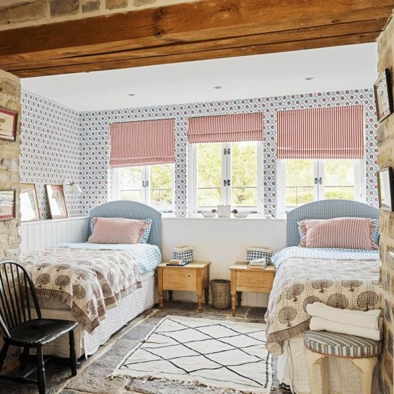 Thornfalcon | Coach House